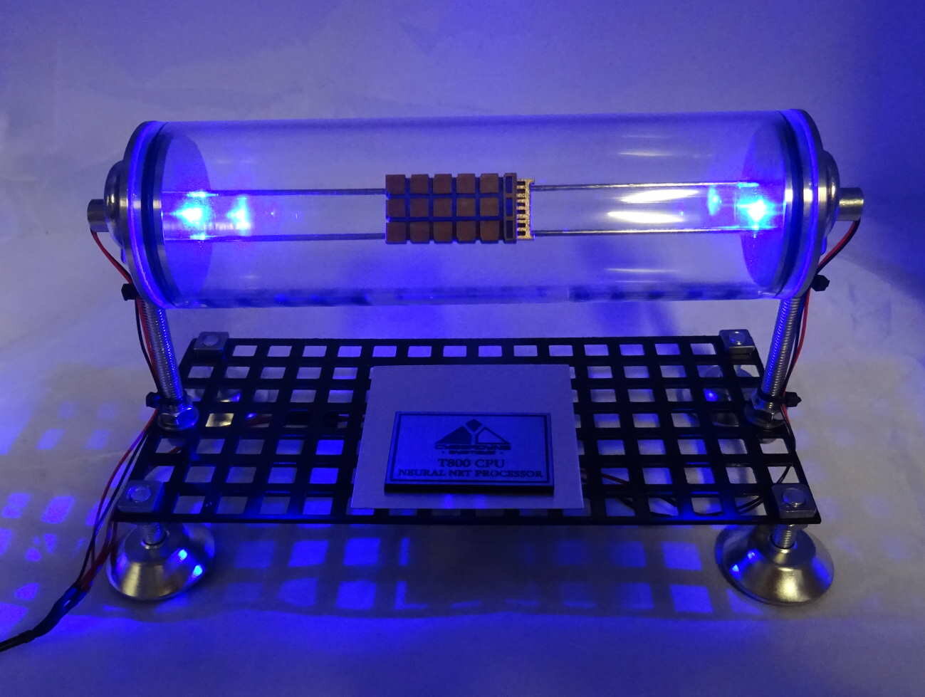 Terminator T-800 CPU Gehirn Brain Chip Movie Prop Replik 1:1 LED Box ...